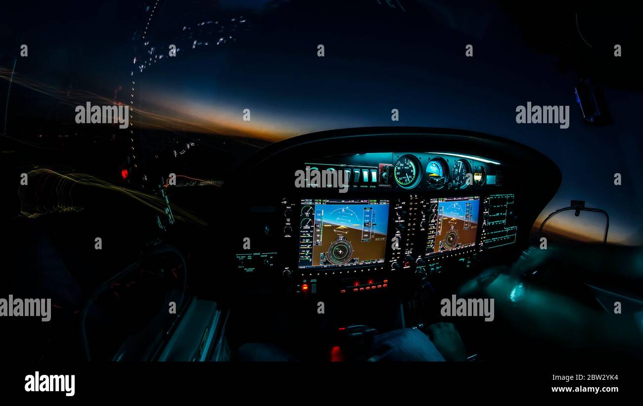 Aircraft cockpit night hi-res stock photography and images - Alamy