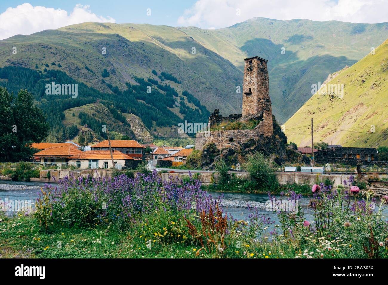 Sno Castle, in the village of Sno, Kazbegi district, Georgia Stock ...
