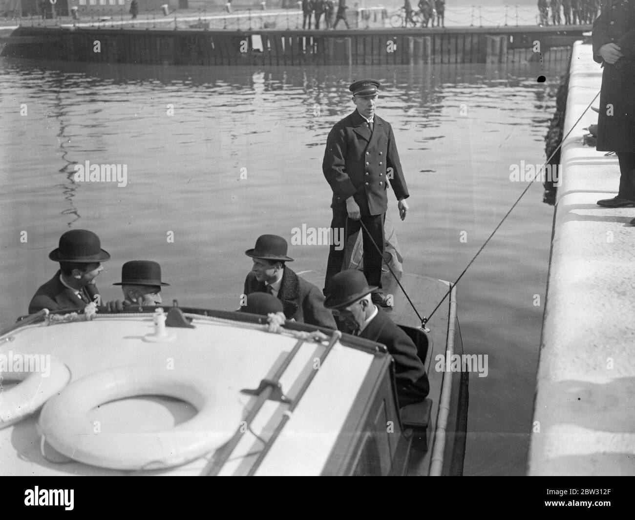King george v docks hi-res stock photography and images - Alamy