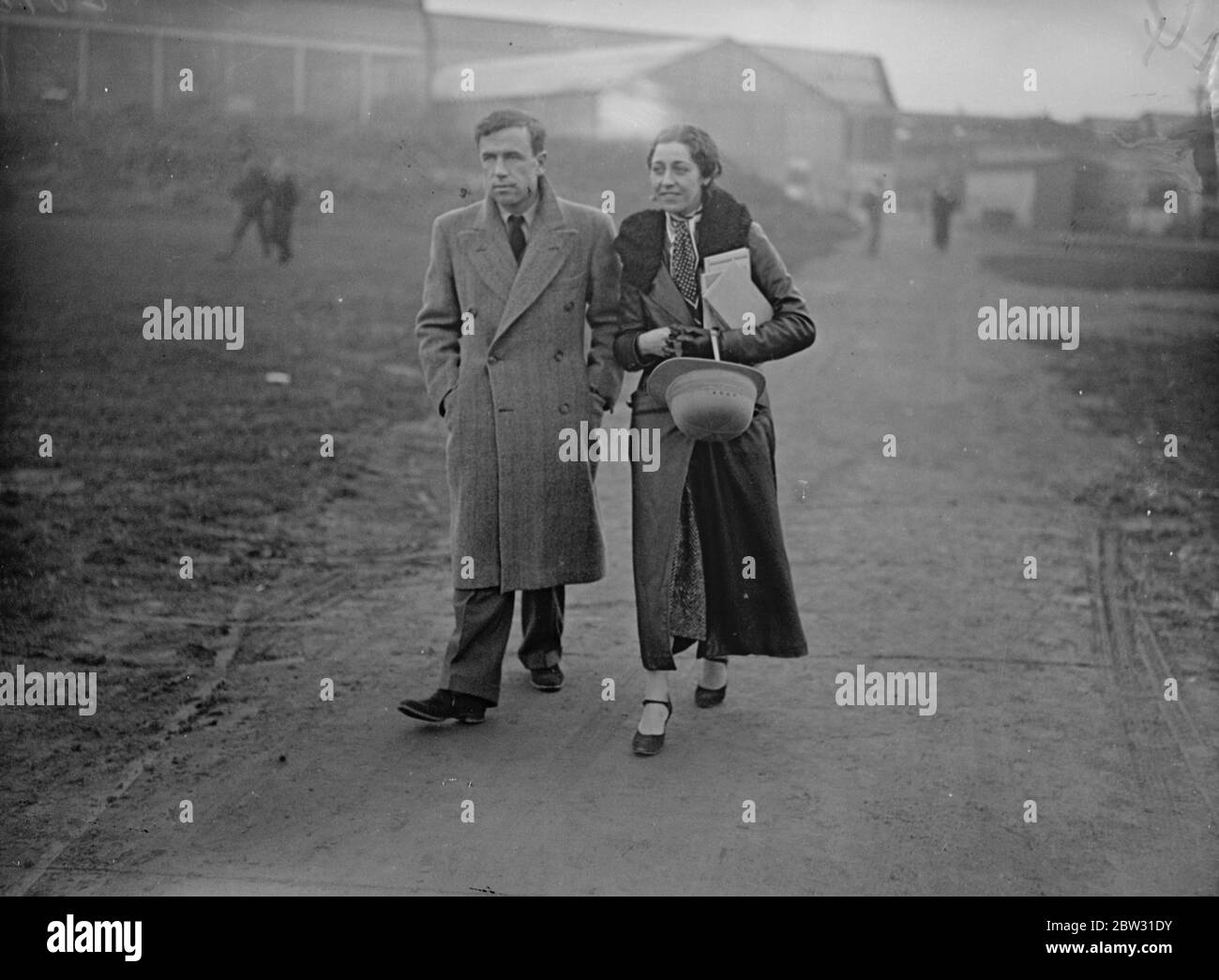 Amy johnson in 1930 hi-res stock photography and images - Alamy