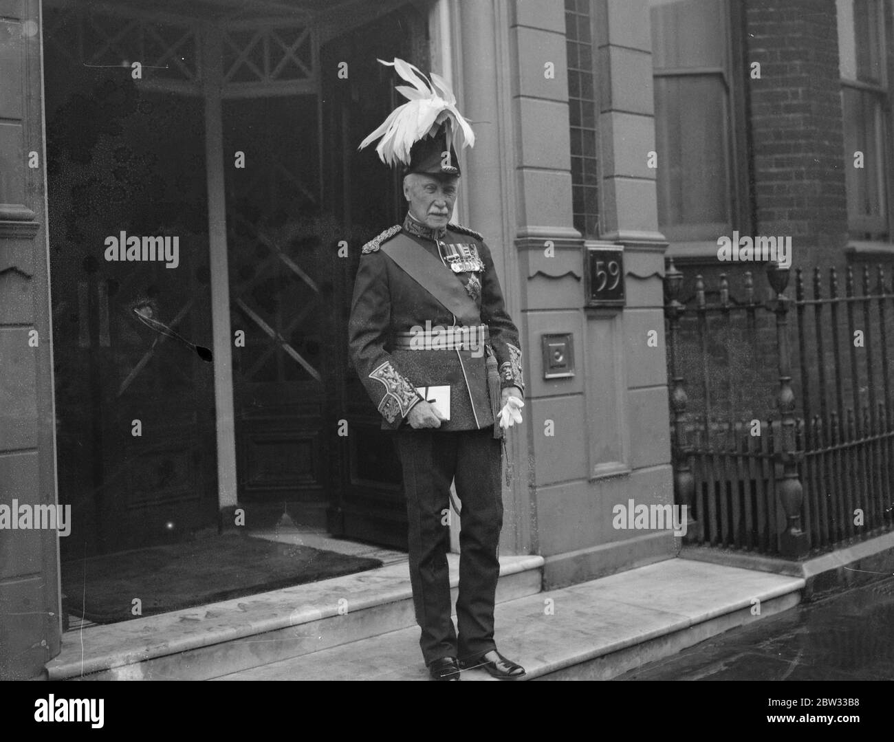 Ninety year old General goes to the King 's levee . General Sir Bindon ...