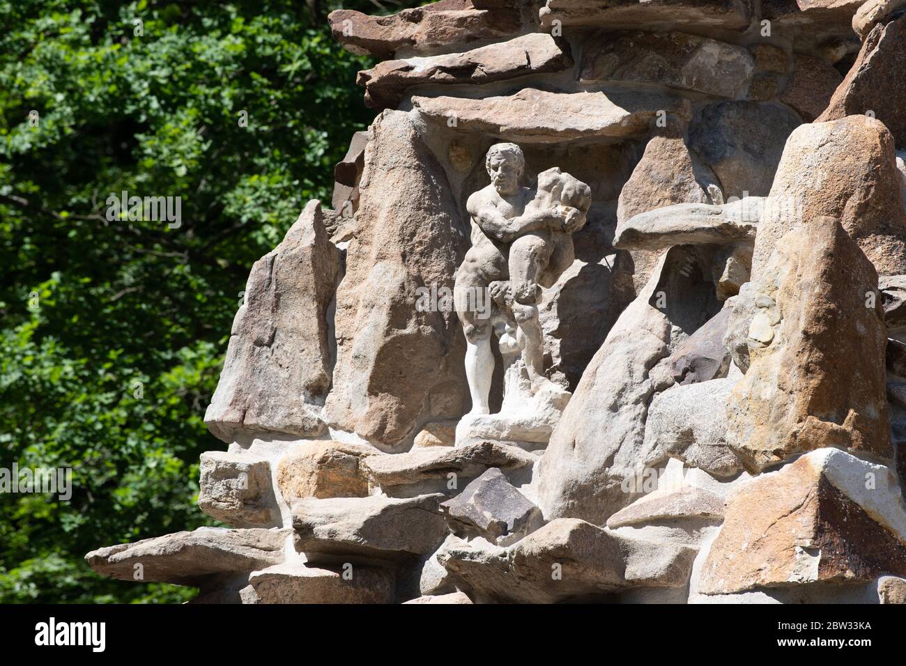 Gablenz, Germany. 29th May, 2020. A figure of Hercules stands in the ...
