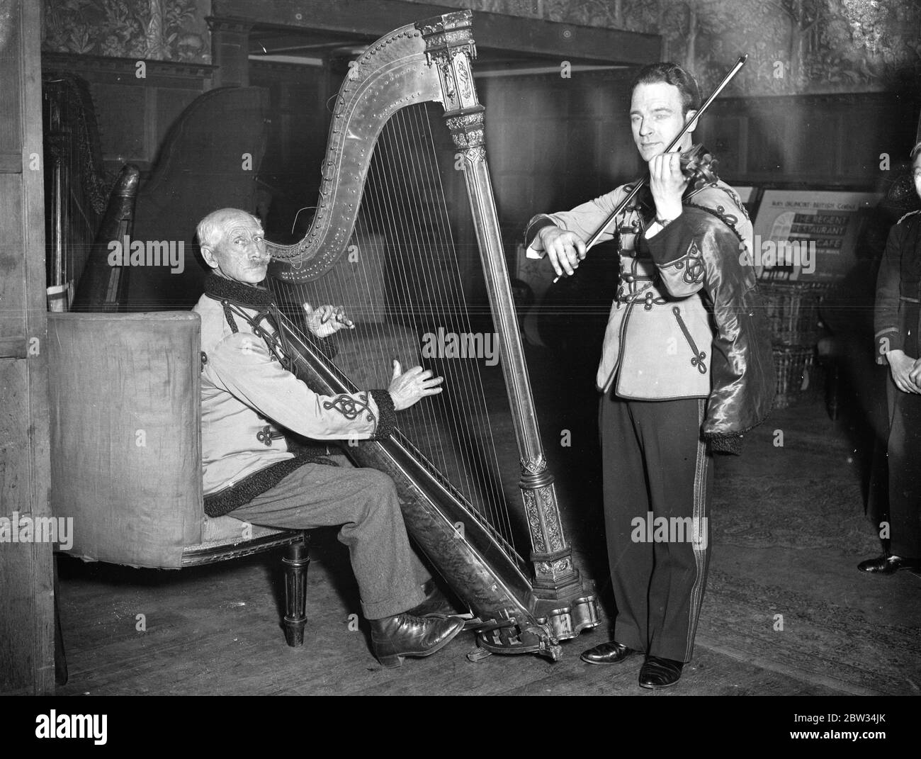 69 queen street hi-res stock photography and images - Alamy