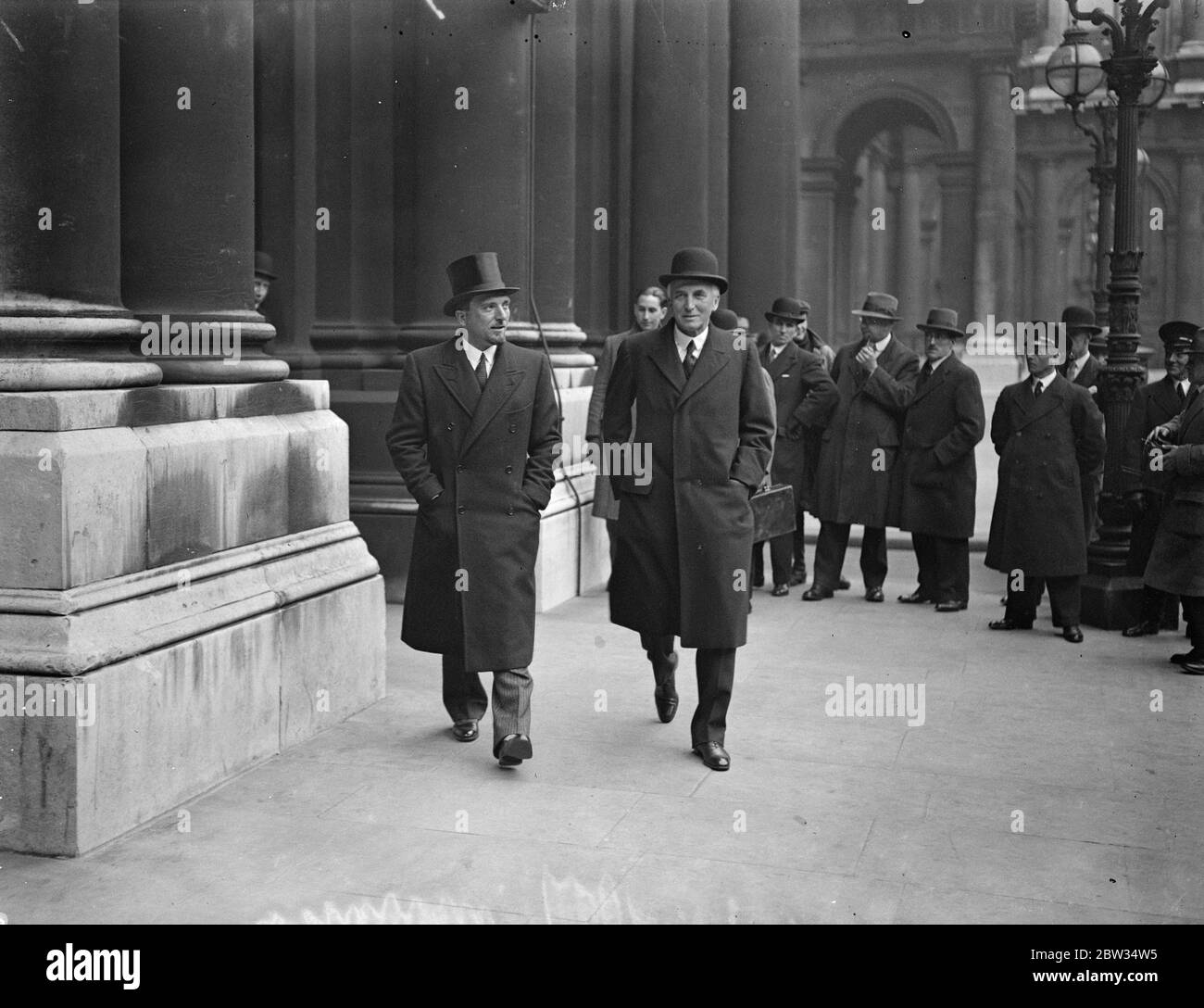 Sir John Simon and Signor Grandi . 6 April 1932 Stock Photo - Alamy