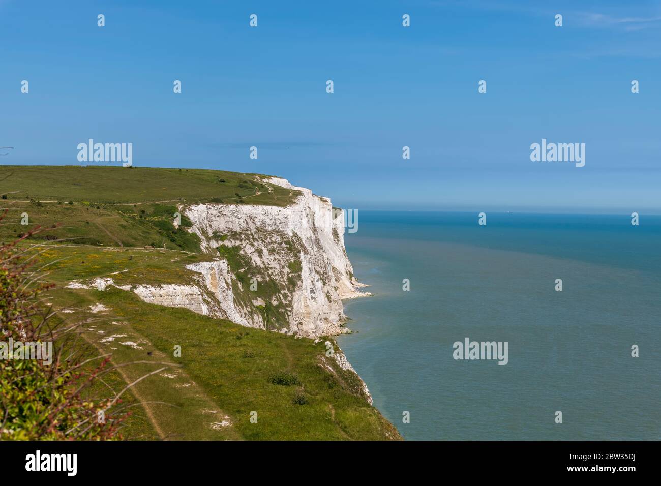 View at white cliffs of Dover, Great Britain Stock Photo - Alamy