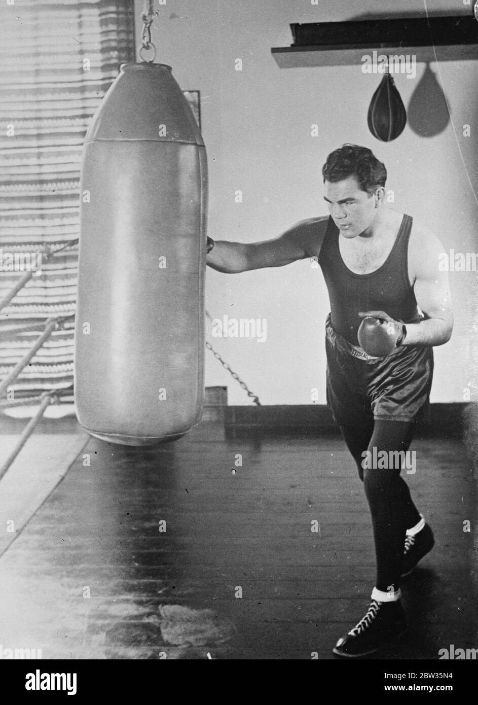 Max schmeling in 1930 hi-res stock photography and images - Alamy