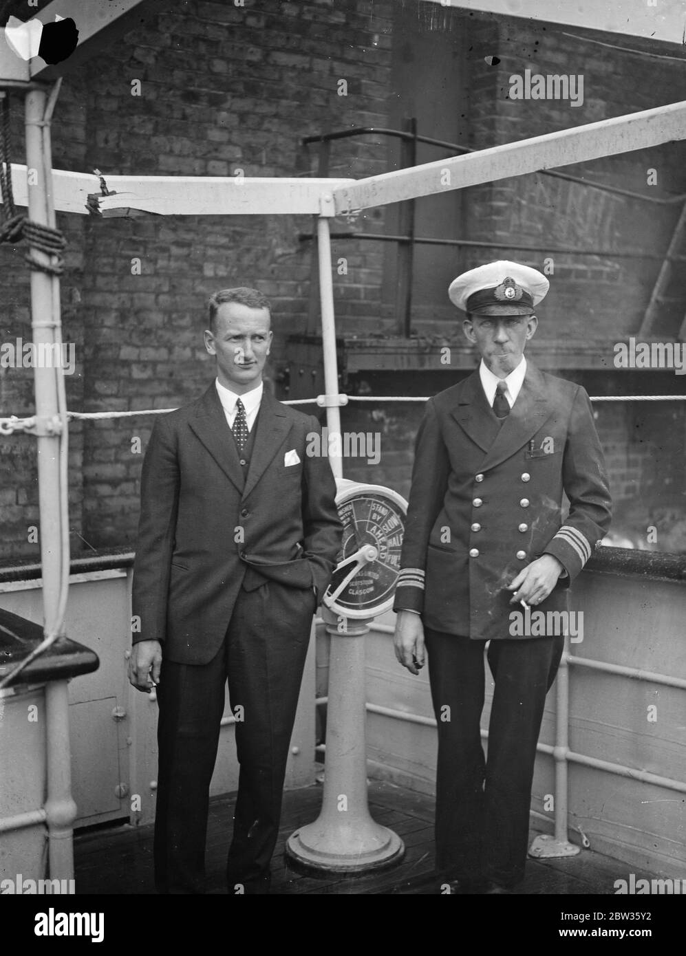 The Royal research ship , Discovery II arrived at St Catherine 's Dock ...