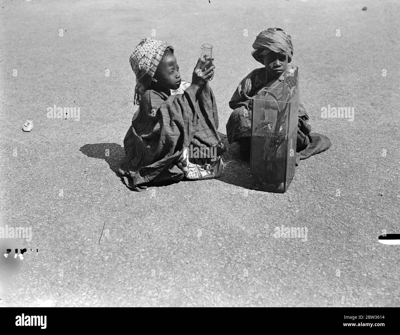 Emir of Katsina ' s grandchildren visit children ' s hospital . Usuman ...
