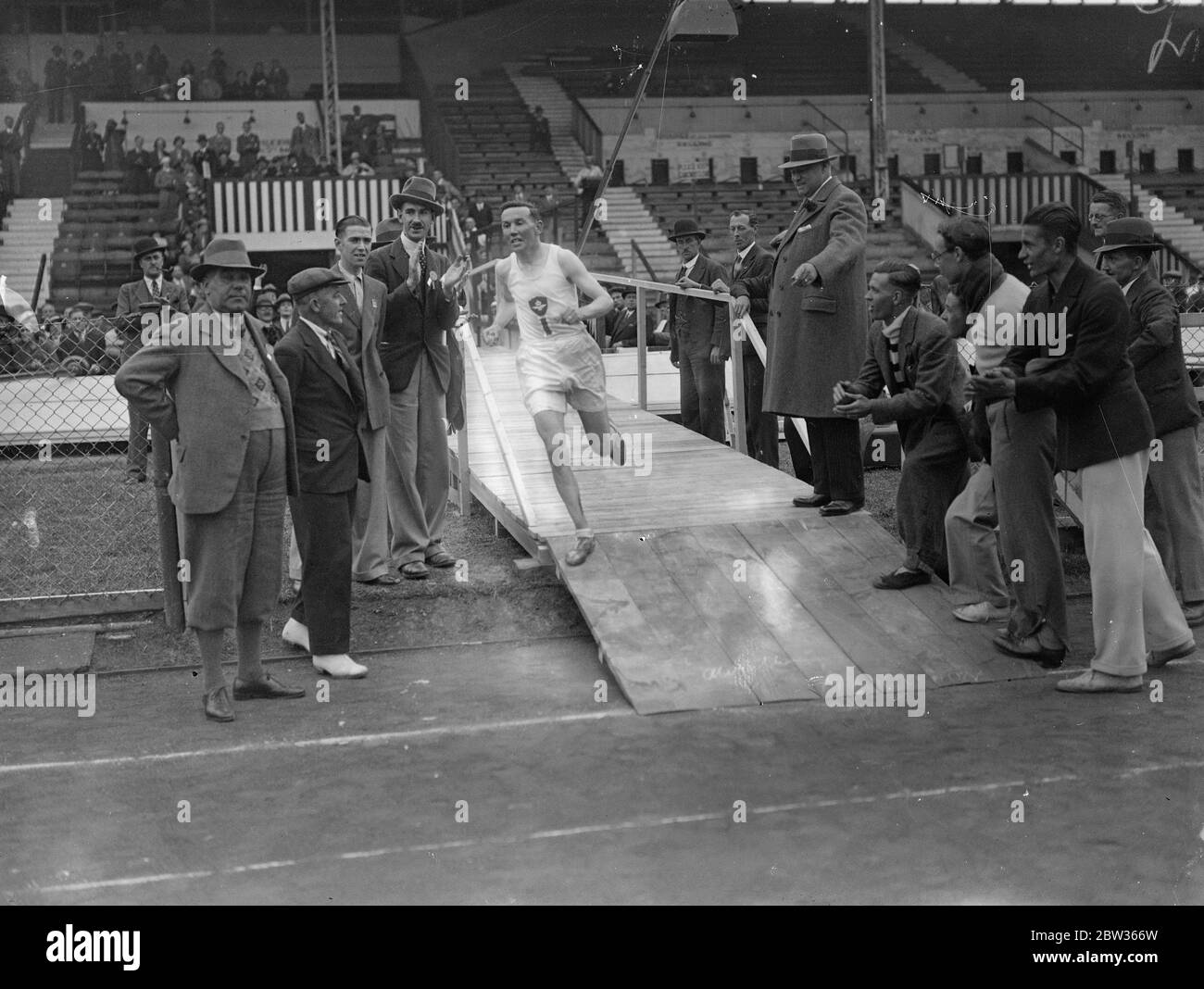 Sam Ferris wins Kinnaird Trophy Marathon race for eighth time . Sam ...