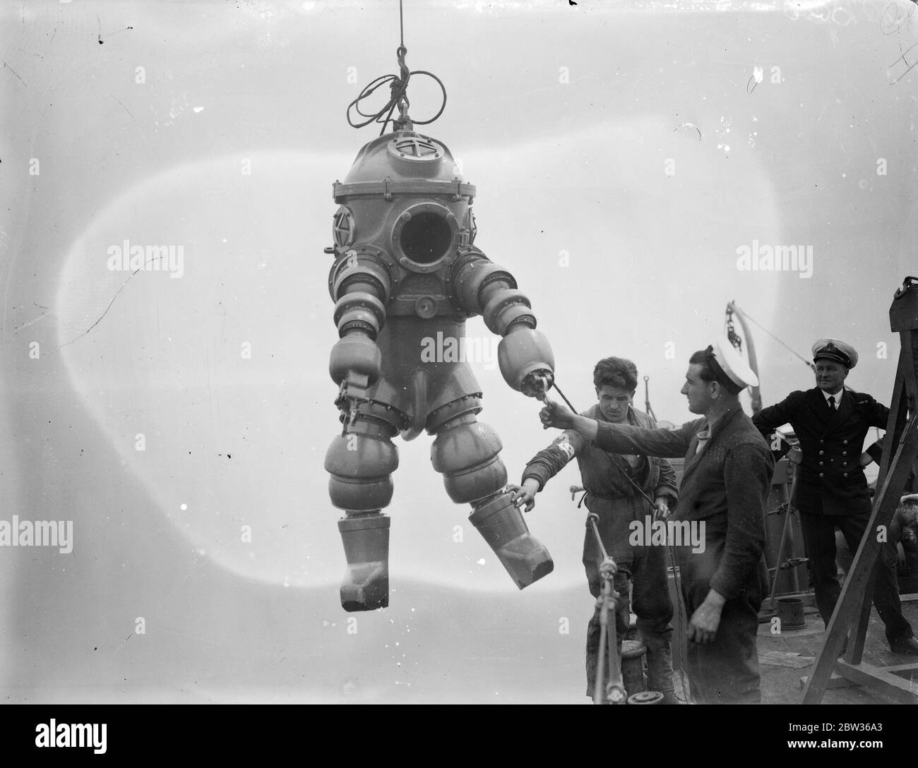 Diving Suit Deep Sea High Resolution Stock Photography and Images - Alamy