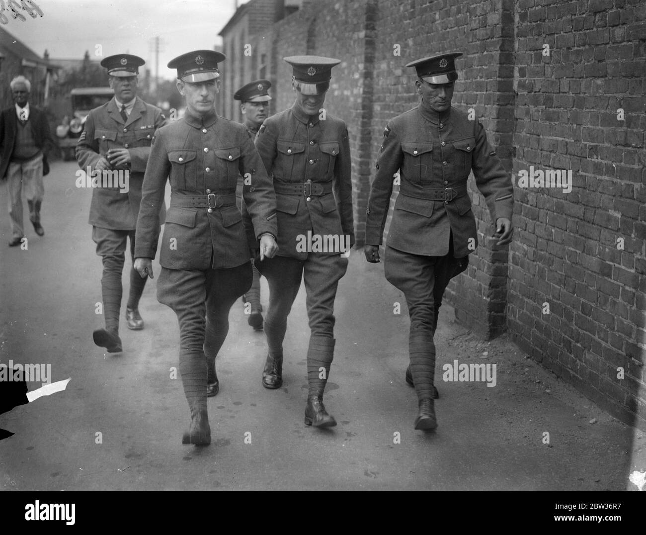 Air force personnel practice Black and White Stock Photos & Images - Alamy