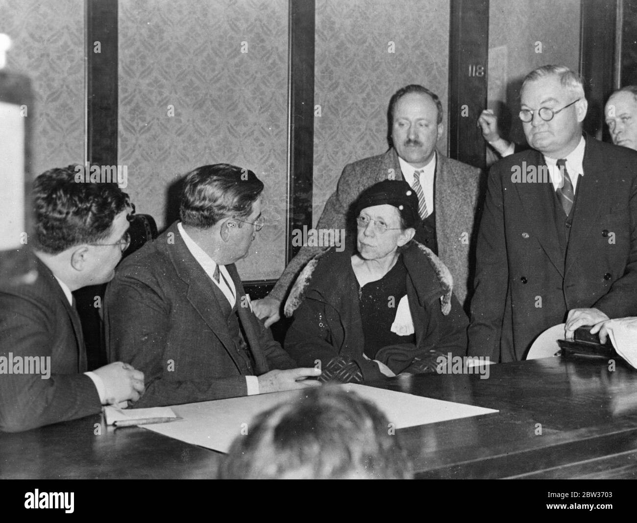 The white american crime story Black and White Stock Photos & Images ...