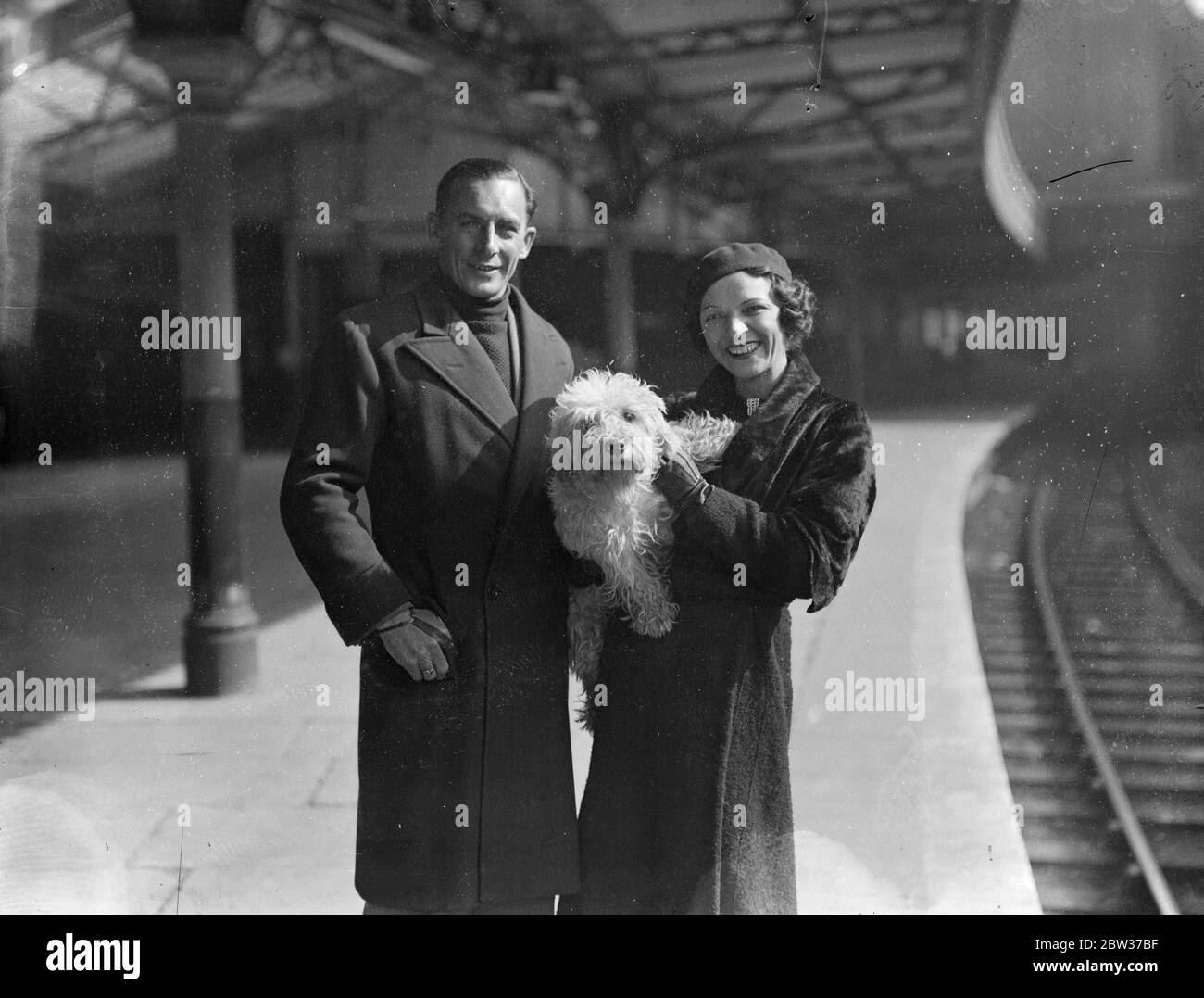 Vic Huxley arrives back in Engalnd . Vic Huxley , the famous Australian ...