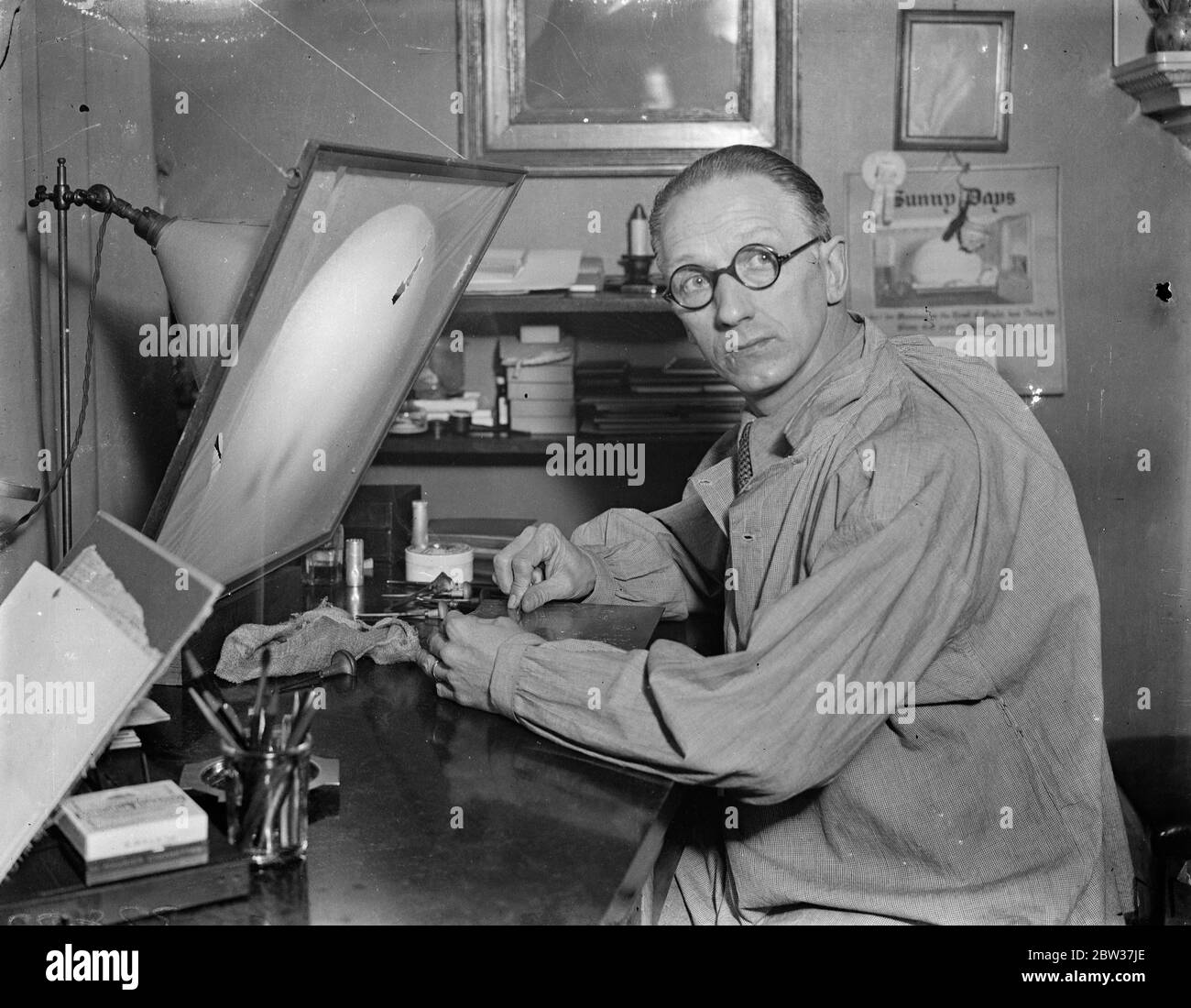Engraver becomes new ARA . Mr Stanley Anderson , the engraver , is ...