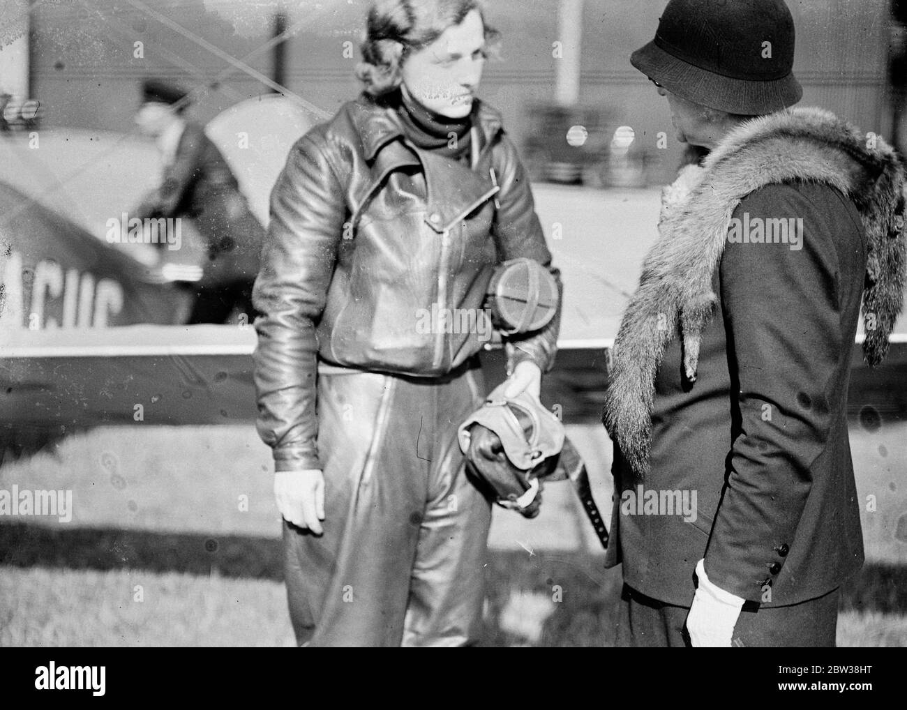 Young Australian girl sets out on lone record flight to Australia her ...