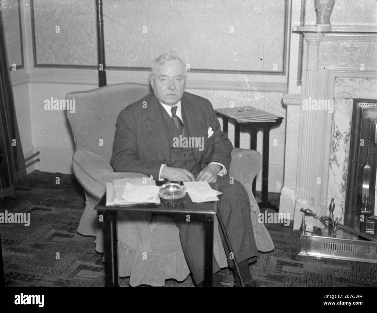 Man black newfoundland Black and White Stock Photos & Images - Alamy