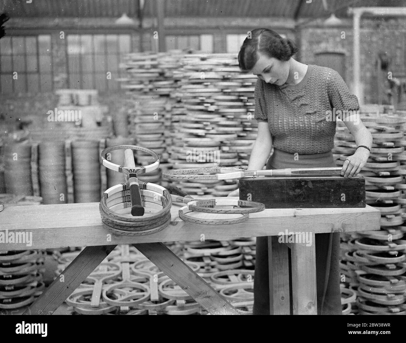 Factory worker 1930s hi-res stock photography and images - Alamy