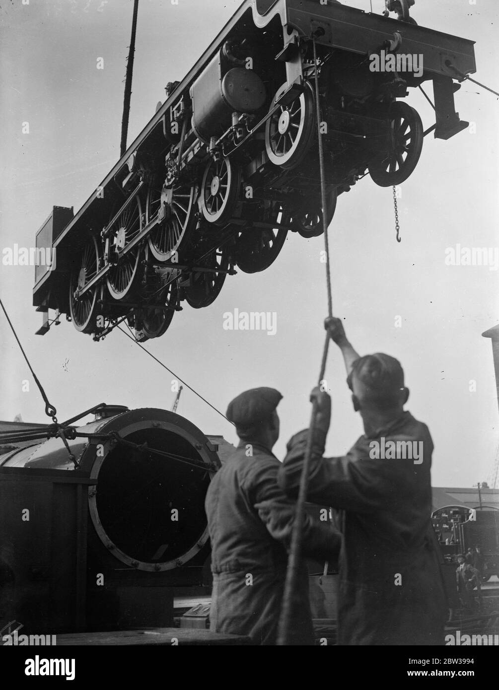 Train travel 1930s hi-res stock photography and images - Alamy