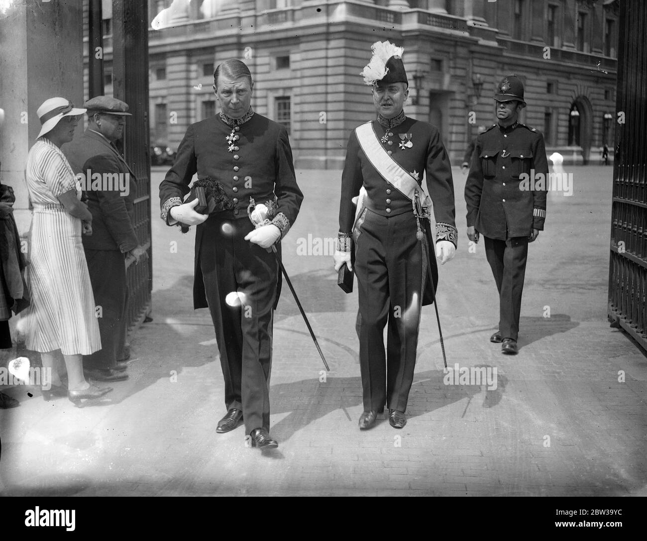 New British Ambassador to Brazil at birthday honours investiture . SIr ...