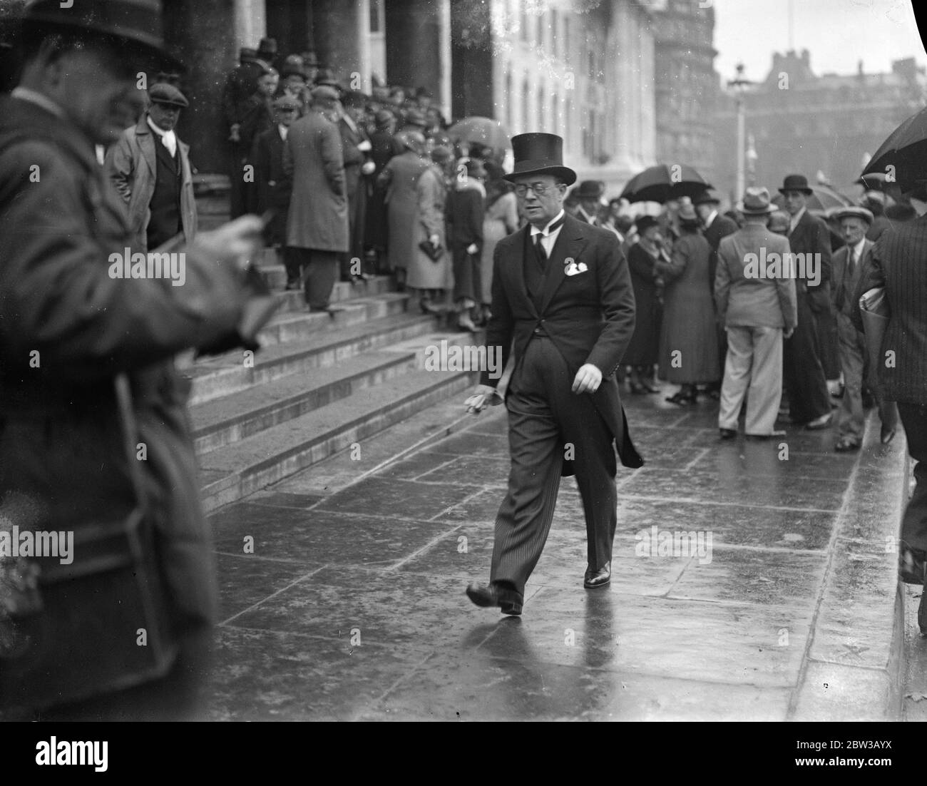 England london st mary Black and White Stock Photos & Images - Alamy
