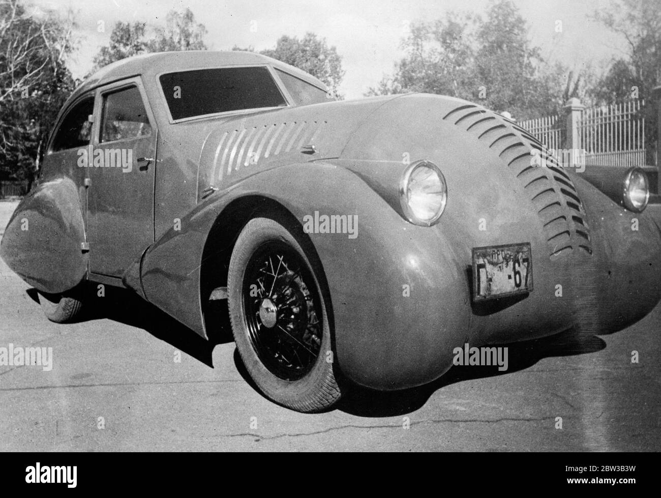 Streamlined car hi-res stock photography and images - Alamy
