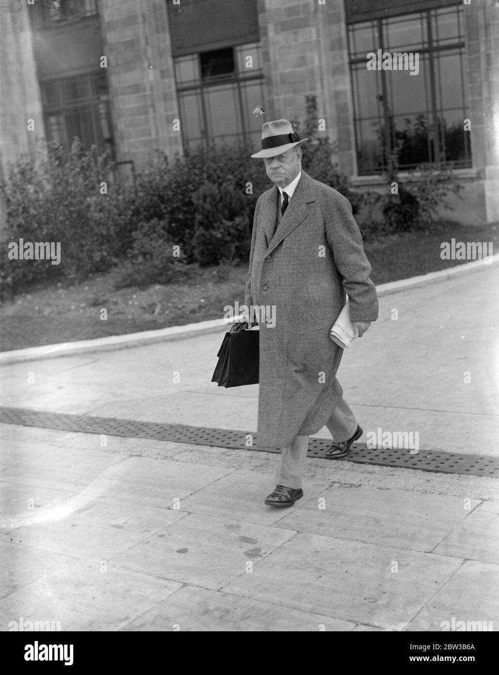 Sir Mark Collet off to the Riviera by air . 9 October 1934 Stock Photo ...