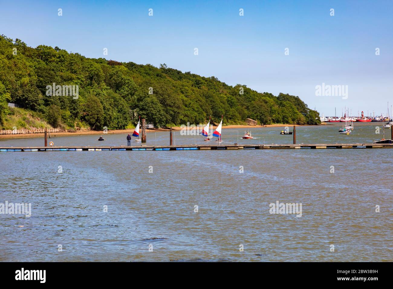 Pontoon boat racing hi-res stock photography and images - Alamy
