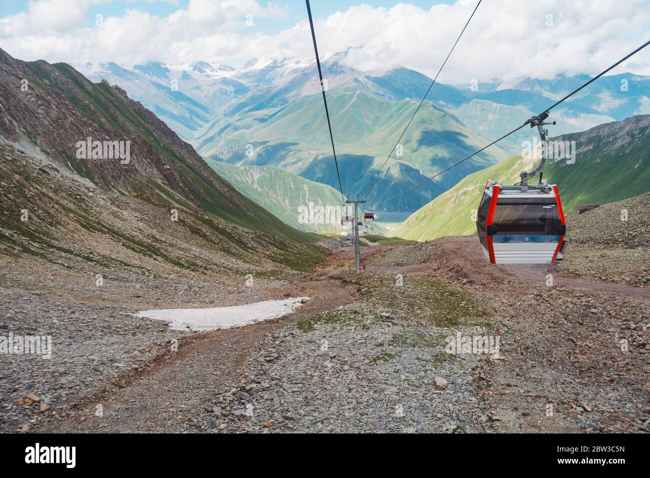 Gudauri ski cable car gondola hi-res stock photography and images - Alamy