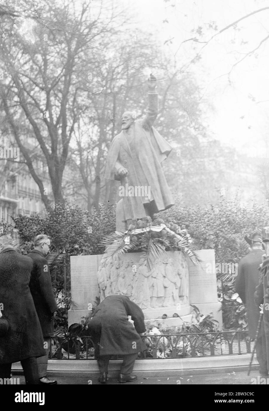 Smashed statue of Paul Deroulede restored . 13 November 1934 Stock ...