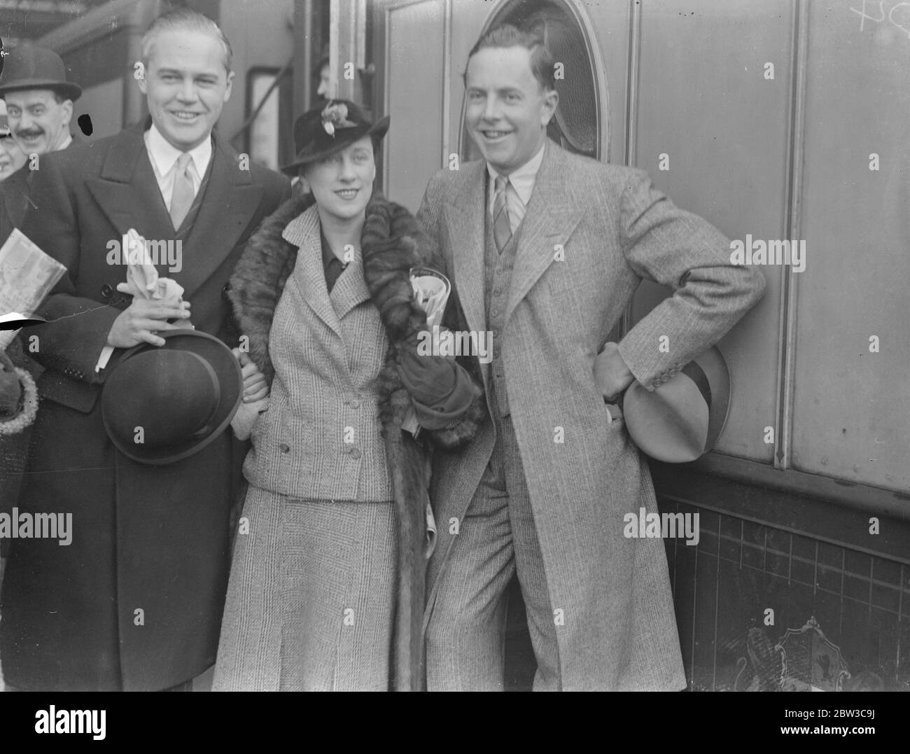 Beatrice Lillie , the actress , off to America . 3 November 1934 Stock ...