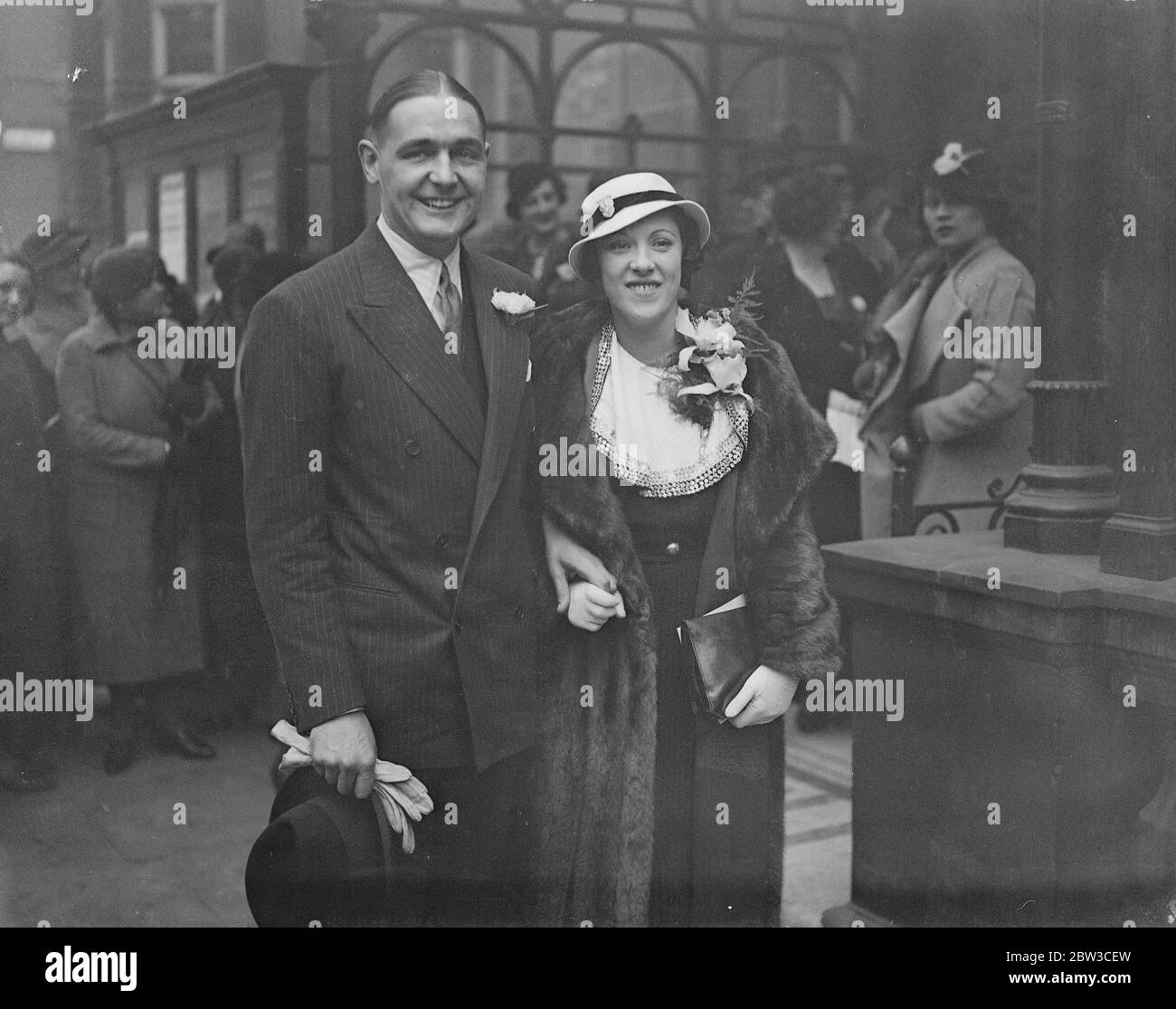 Wilfred Brigg and Frances Evans married . 17 November 1934 Stock Photo ...