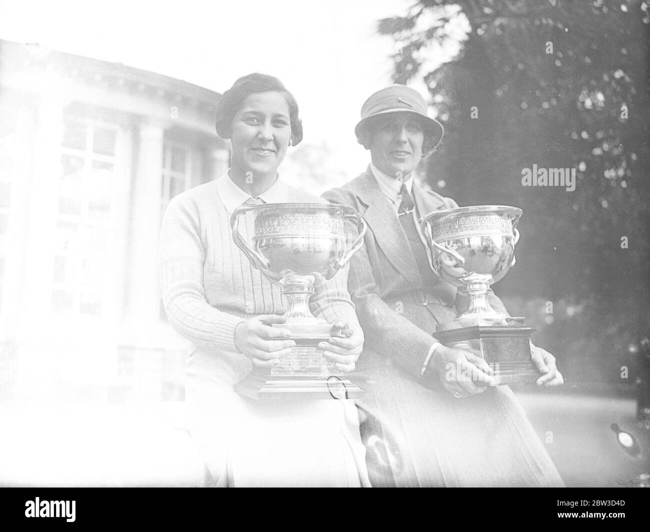 Wanda Morgan and Doris Chambers win women 's foursomes final . Miss ...