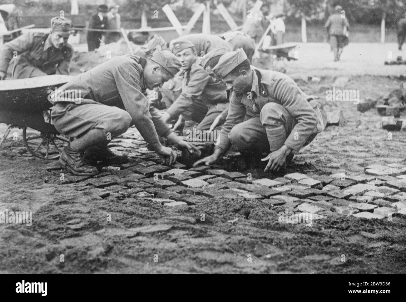 Italian soldiers rome italy hi-res stock photography and images - Alamy