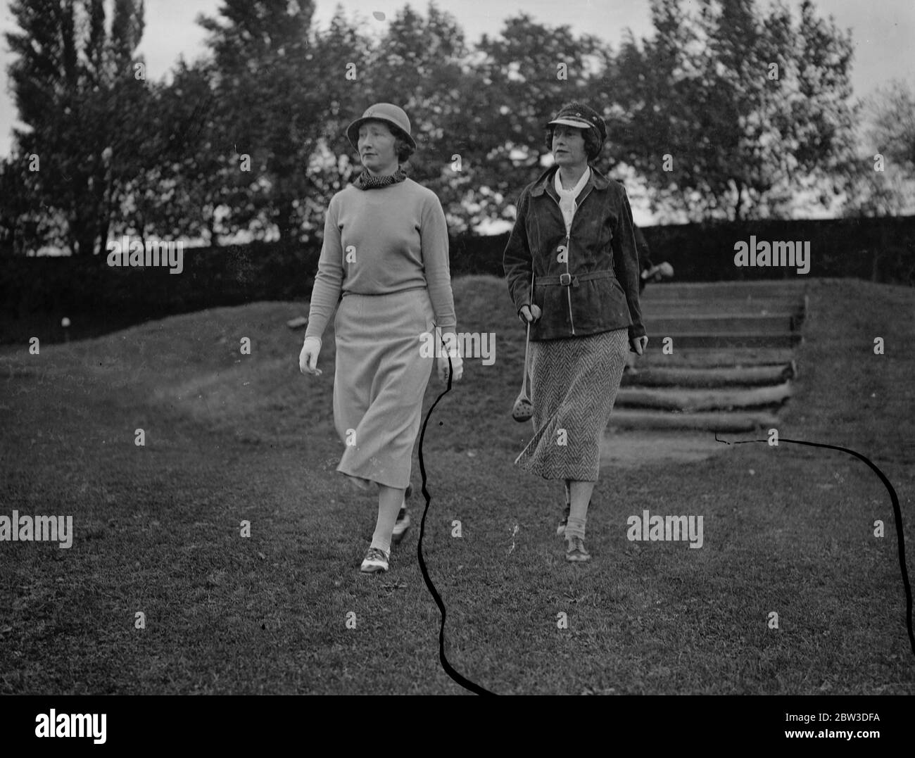 Lady on golf course Black and White Stock Photos & Images - Alamy