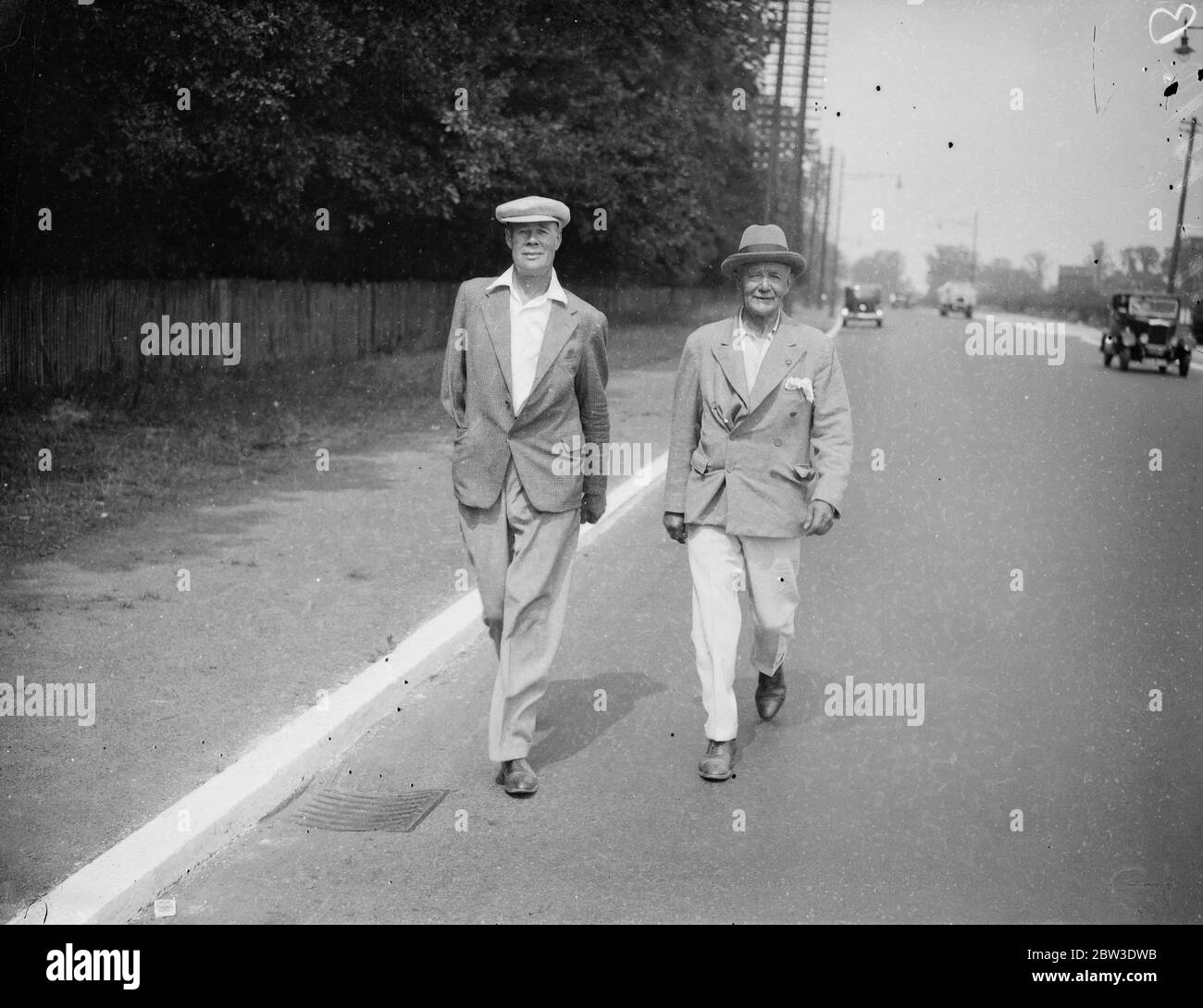 70 year old Colonel making 30 mile walk to keep vow . Lieutenant ...