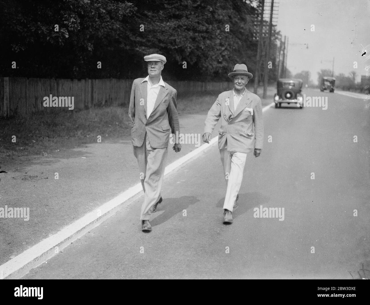 70 year old Colonel making 30 mile walk to keep vow . Lieutenant ...