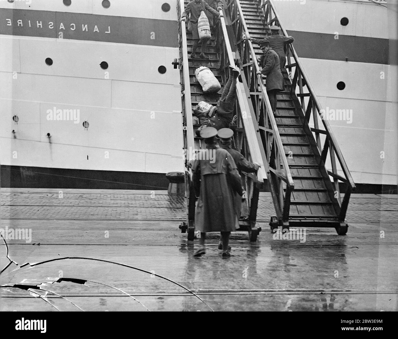 Raf man Black and White Stock Photos & Images - Alamy