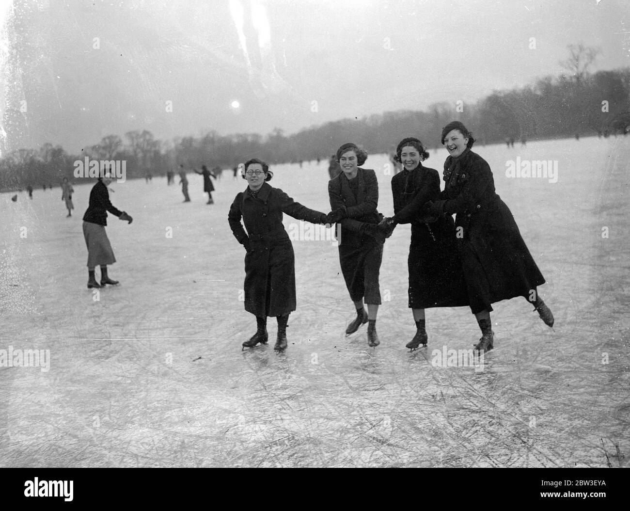 Fen skating historic hi-res stock photography and images - Alamy
