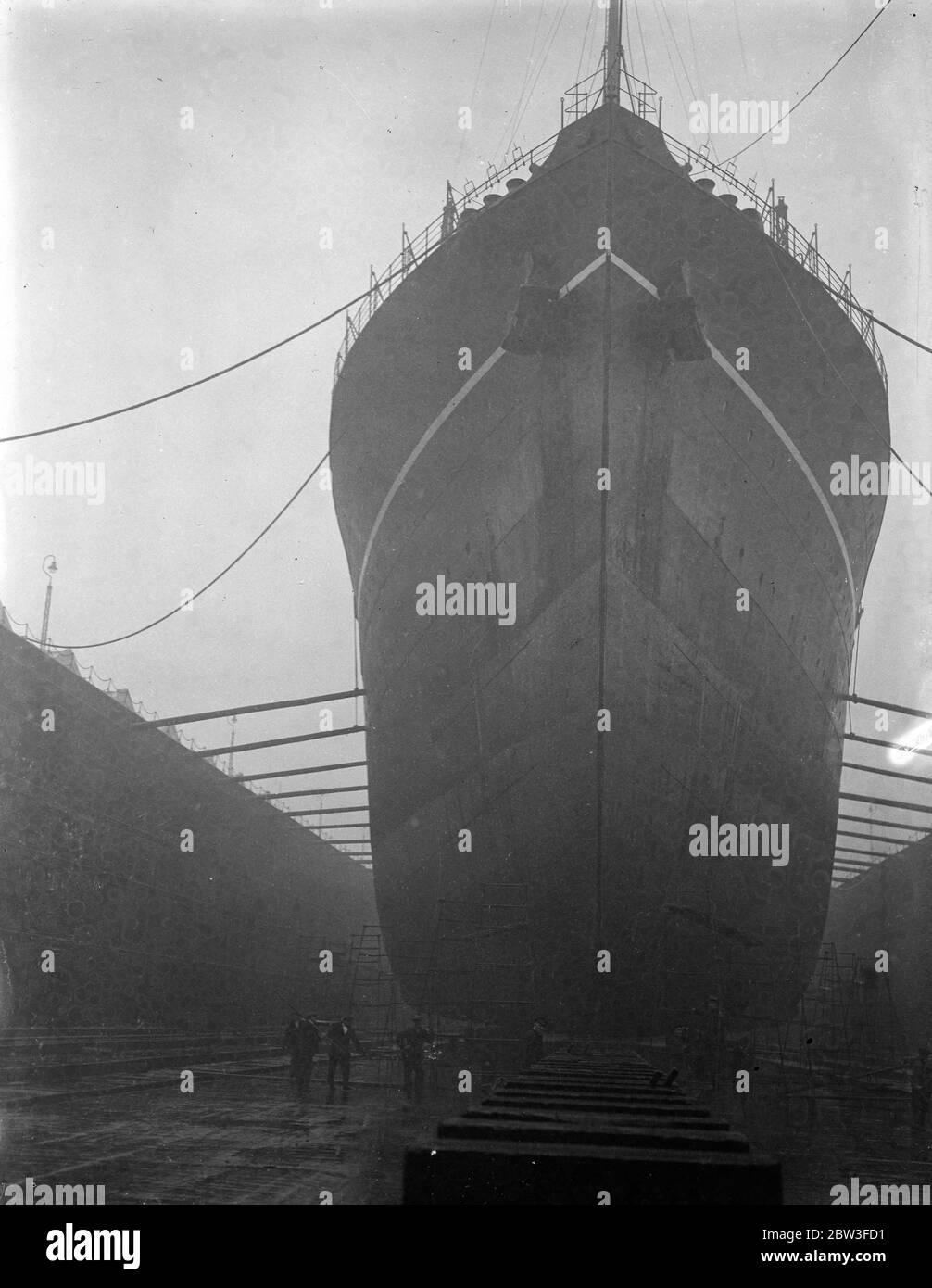 000 ton vessel hi-res stock photography and images - Alamy