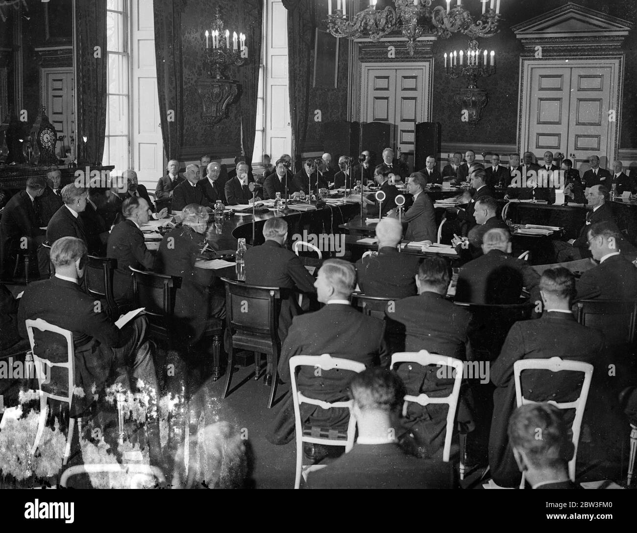 Expire hi-res stock photography and images - Alamy