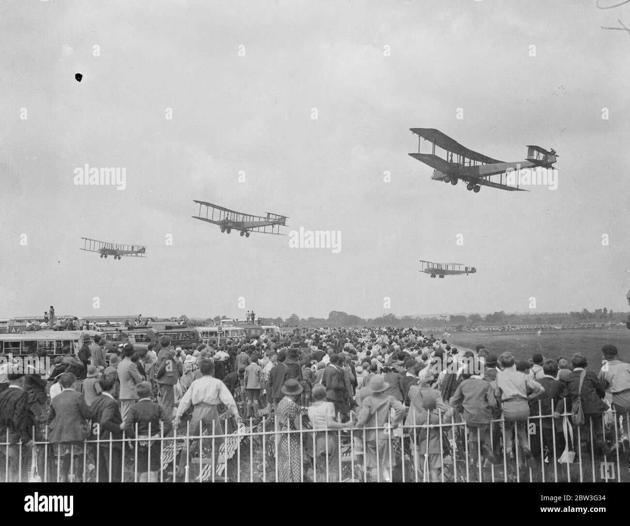 Heavy bombing hi-res stock photography and images - Alamy
