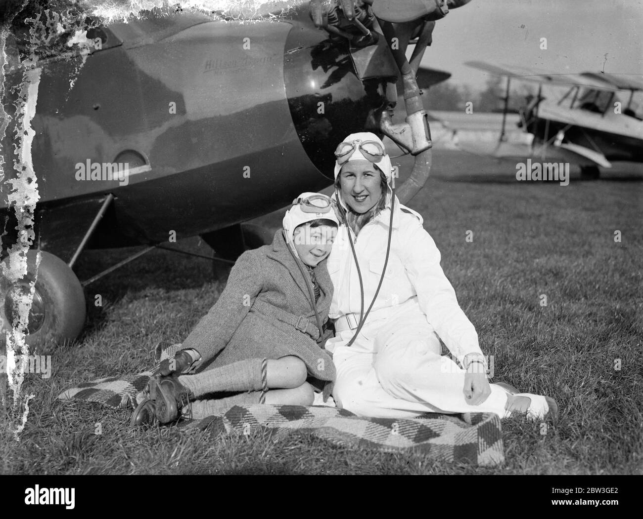 England ' s first woman acrobat joins Australia flyer ' s air circus ...