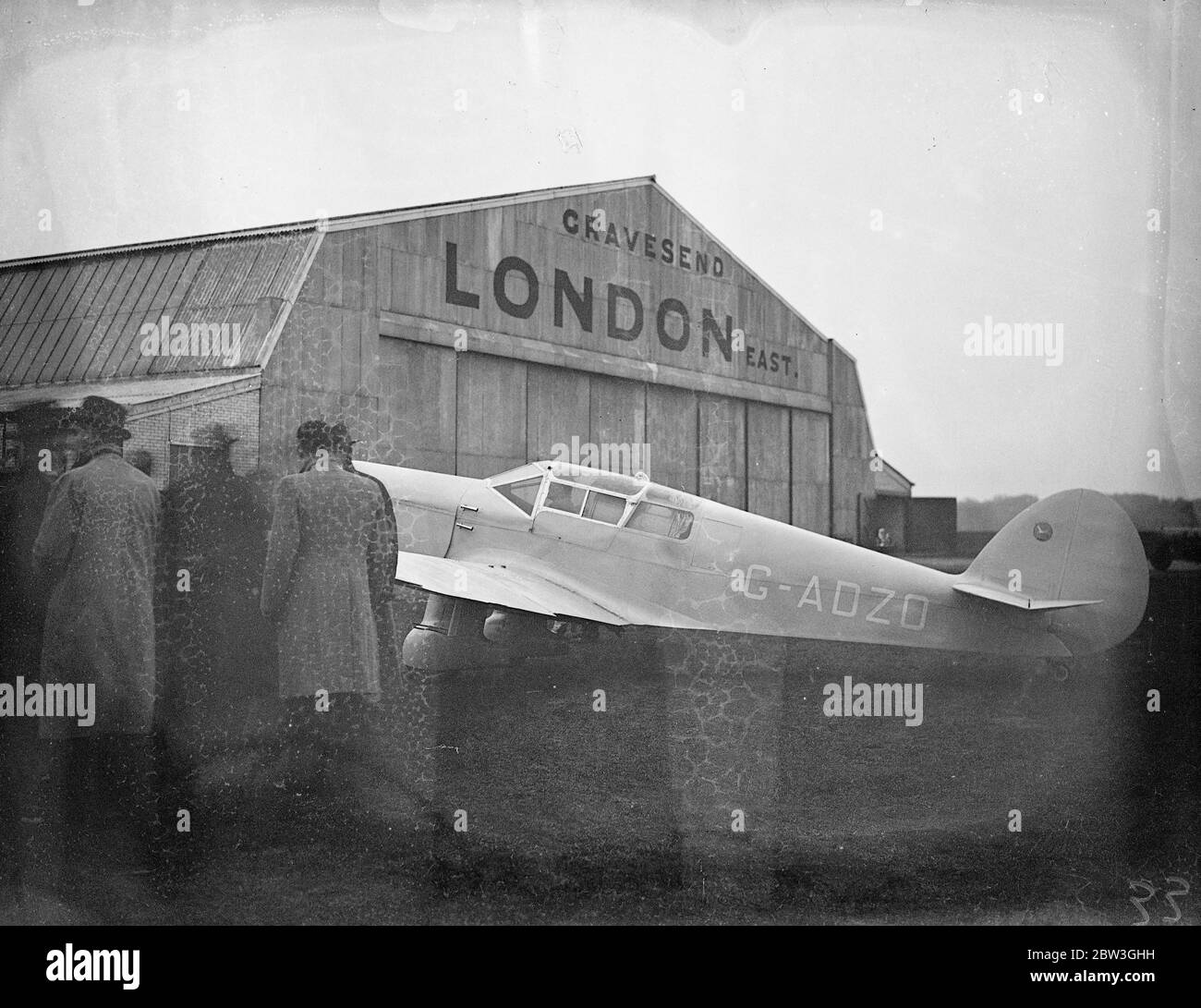 Amy Mollison starts on secret flight to the Cape . Amy Mollison set off ...