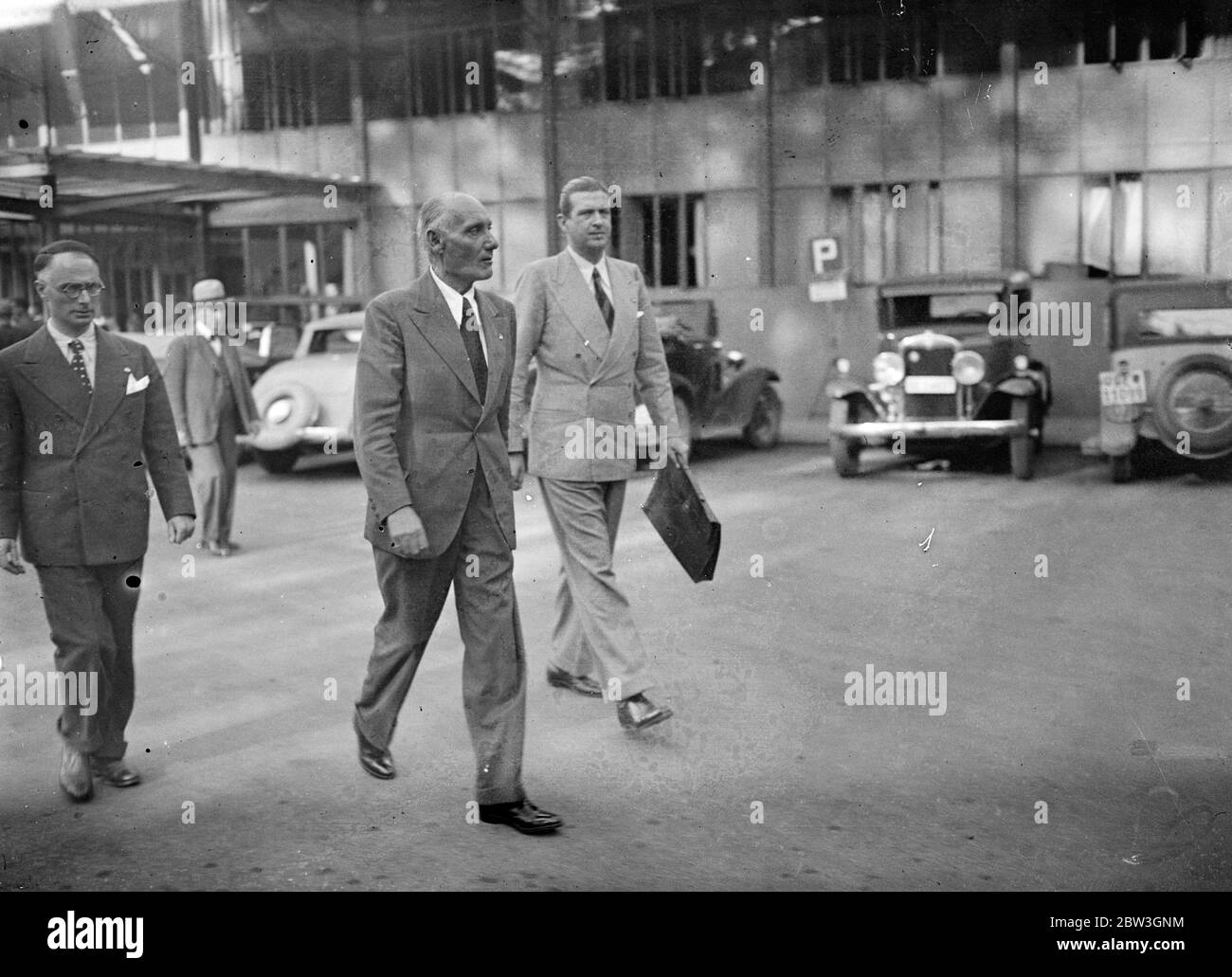 Momentous conference at Geneva . Hopes of formulating a concilation ...