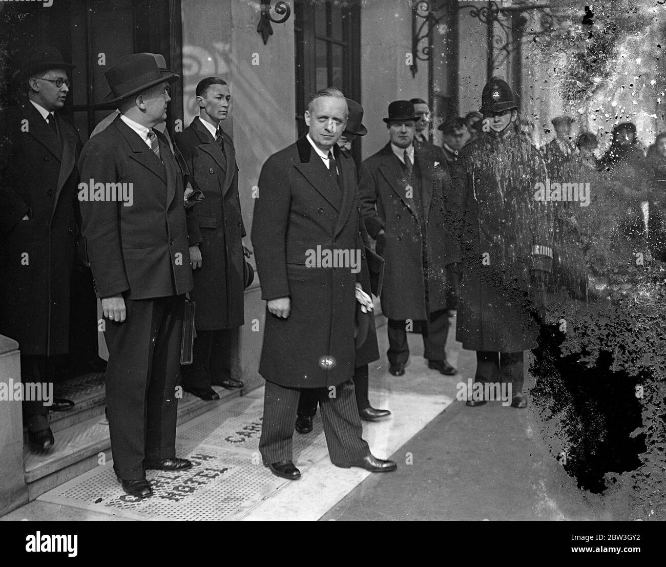 Ribbentrop hi-res stock photography and images - Alamy