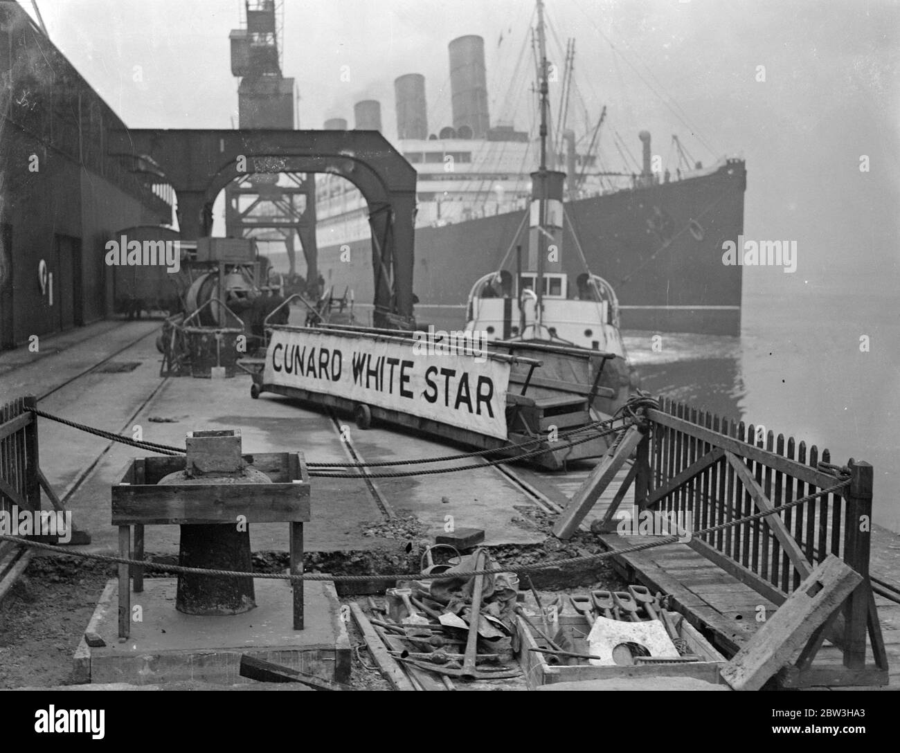 White star line cruise hi-res stock photography and images - Alamy