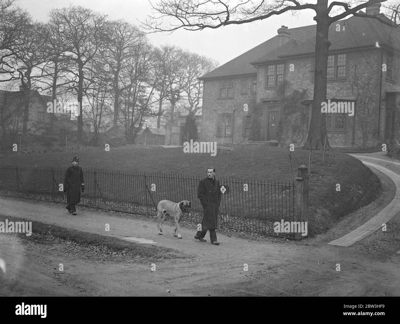 Bishops avenue london Black and White Stock Photos & Images - Alamy