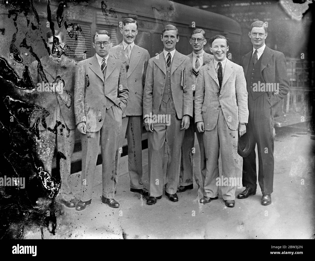 Cambridge University rifle team leave on RMS Queen Mary the tour of ...