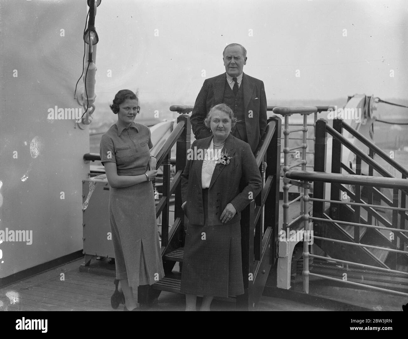 ' RMS Queen Mary ' s ' guiding hand . Carrying with him the good wishes ...