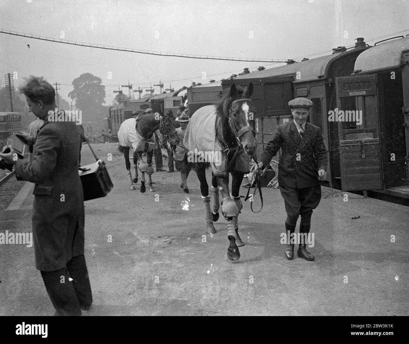 Aga Khan ' s Derby horses arrive at Epsom with noble King . Bala Hissar ...
